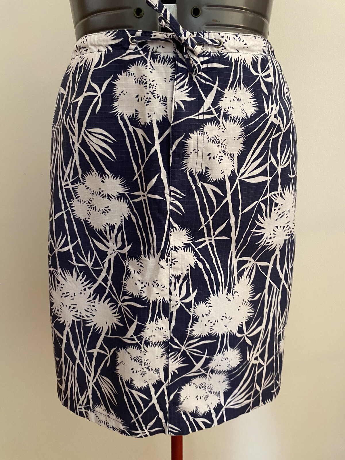 IZOD WOMAN SKIRT~20W~BLUE WHITE~FLORAL~100% COTTON~POCKETS | eBay