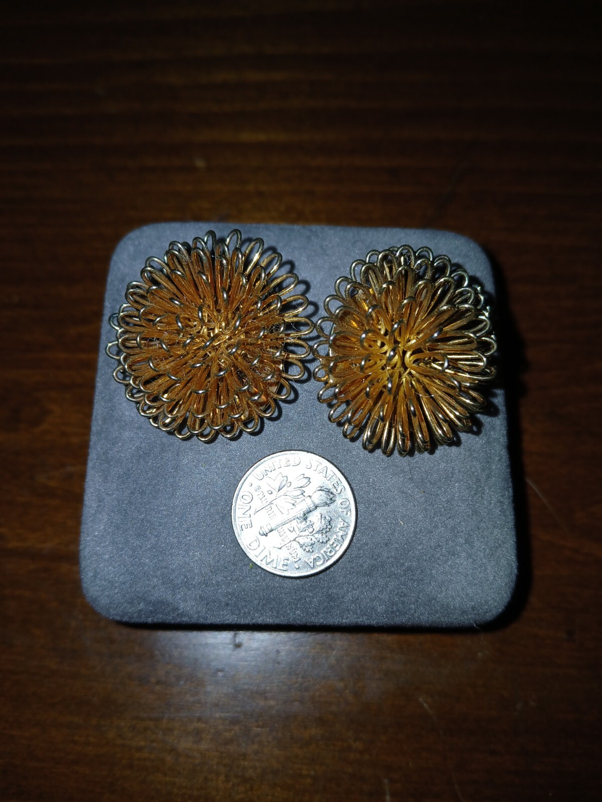 Vintage MCM 3D Atomic Sunburst Gold Tone Wire Loop C… - Gem