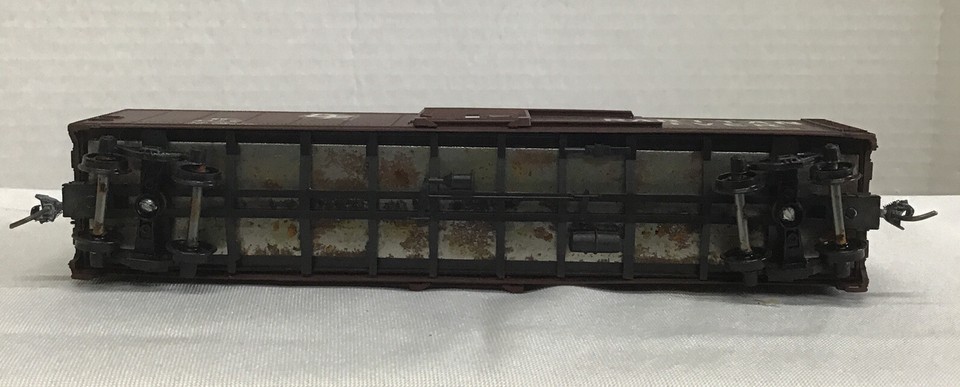 10 HO Scale Box Cars Including Locomotive Various Brands AS IS (C) | eBay