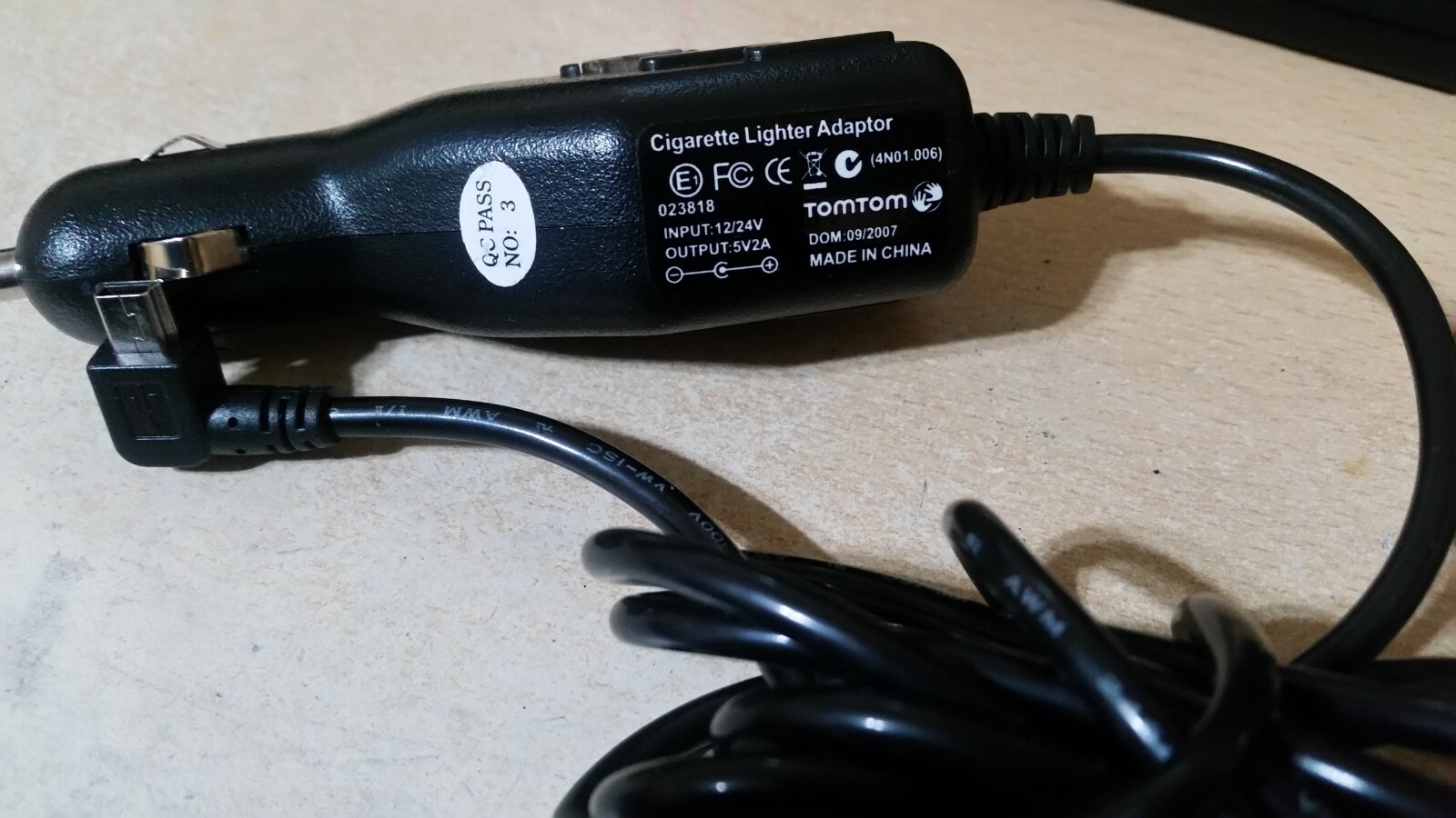 Tom tom car charger Genuine Tom tom Original 4NO1.006 In Put 12/24 ...