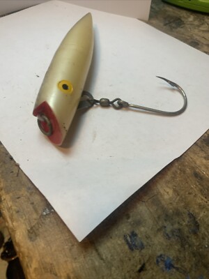 Vintage - Salmon Plug