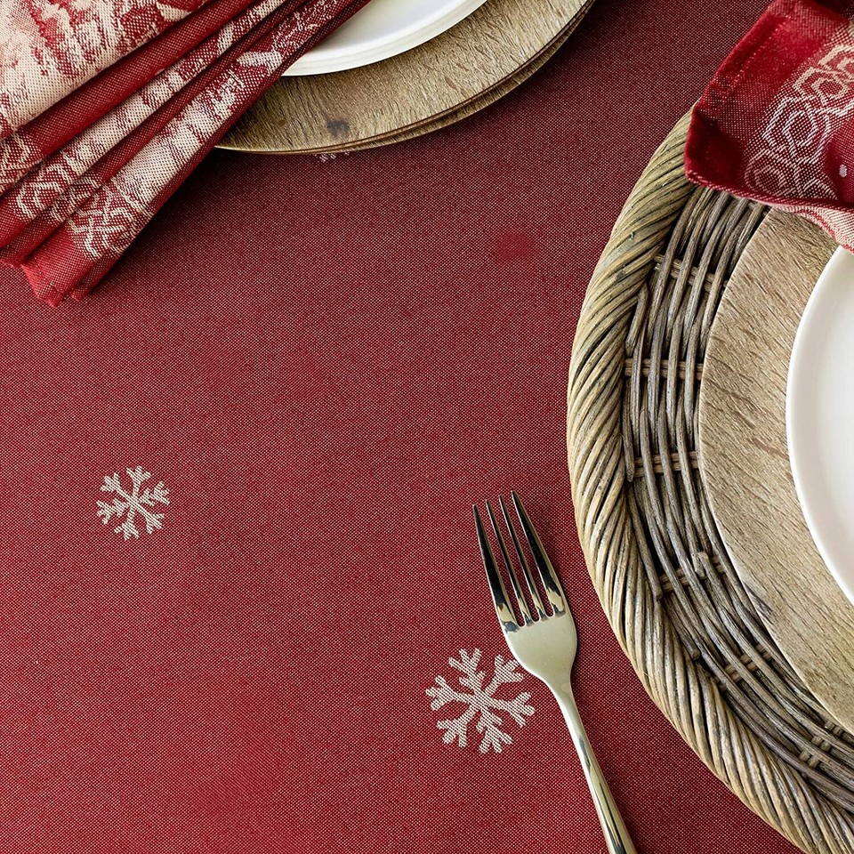 Red Winter Snow Scene Christmas Tablecloth Woven Fabric Poinsettia Xmas ...