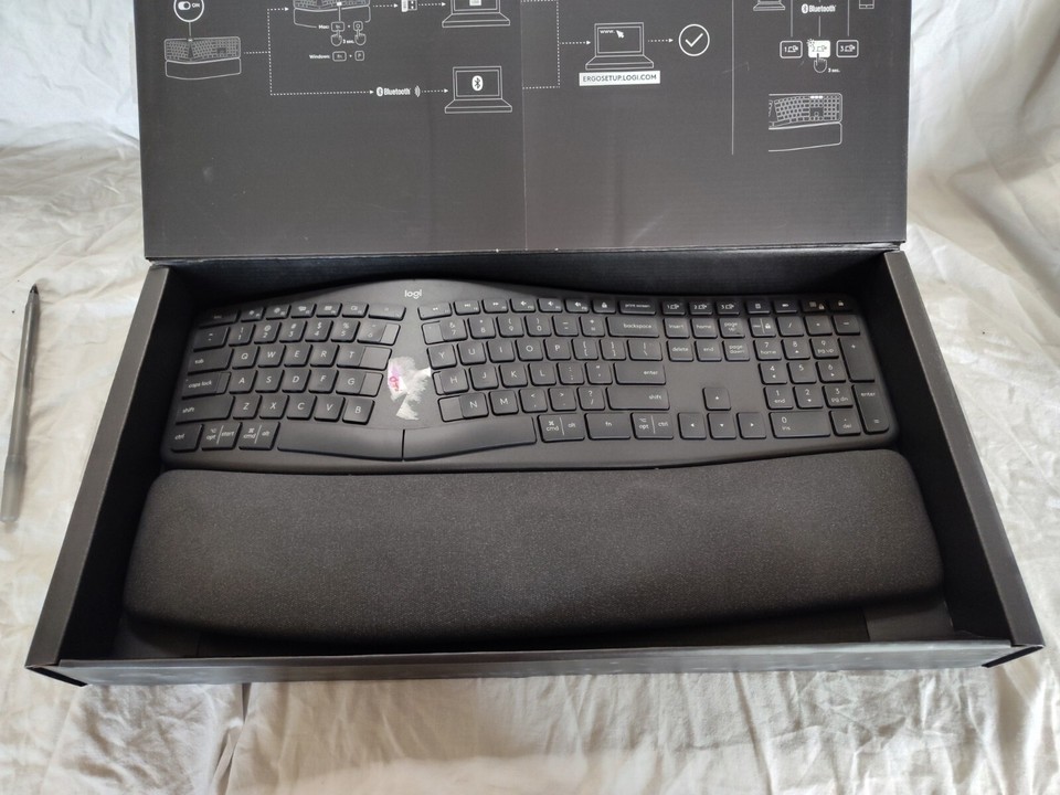 Logitech ERGO K860 Ergonomic Split Design Wireless QWERTY Keyboard w ...