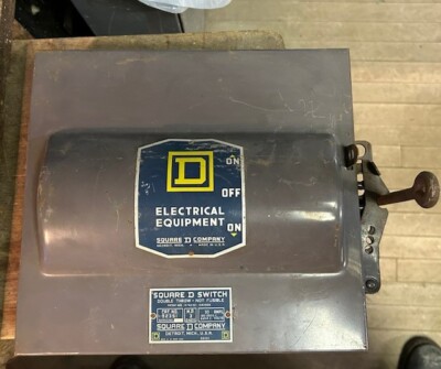 Square D 30 Amp 3 Pole Non-Fusible Safety Switch Cat.# 92351 240 Volt ...