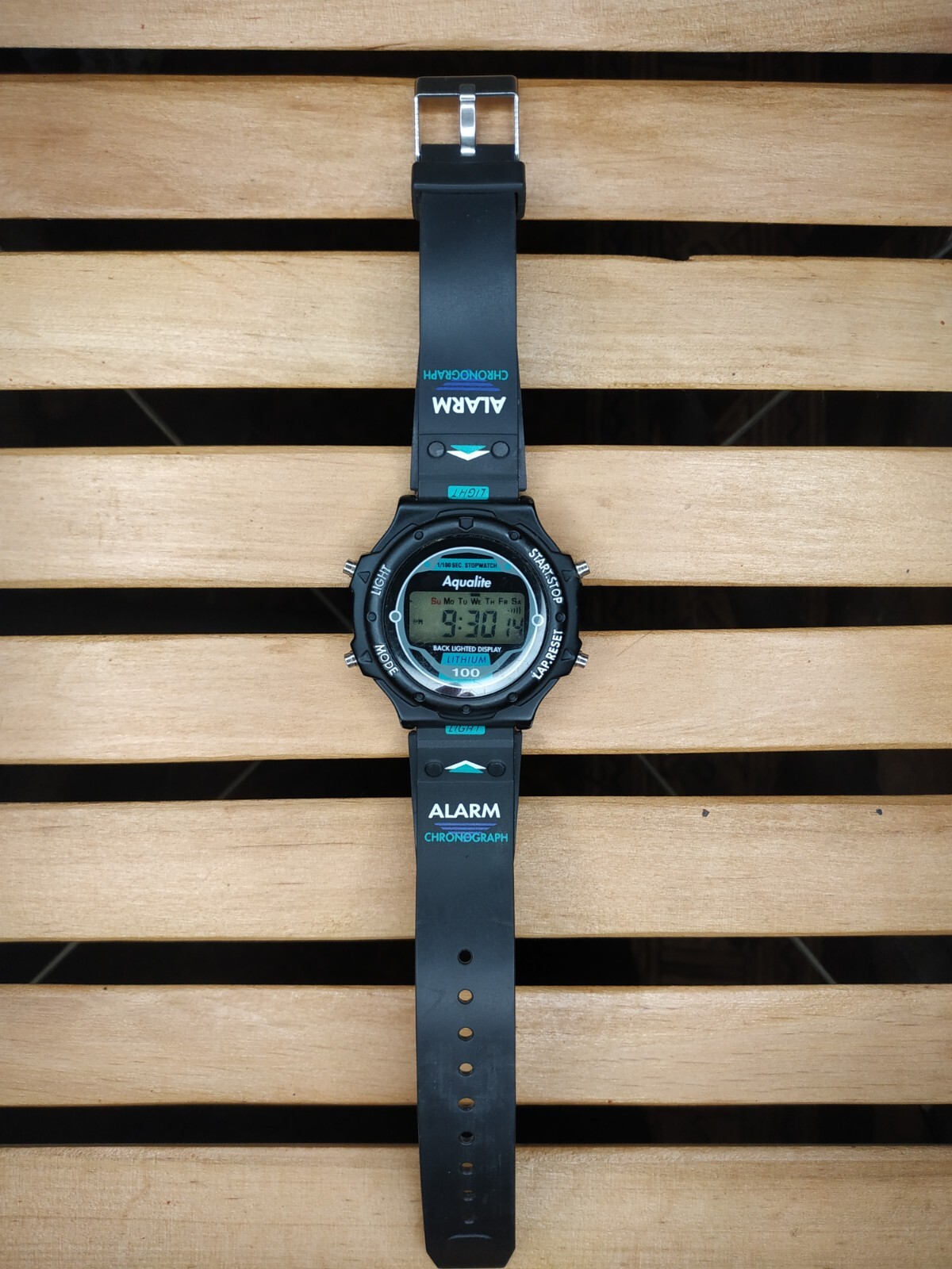 Aqualite Digital Mens watch Chrono Alarm LITHIUM 30M wristwatch 1/100 ...