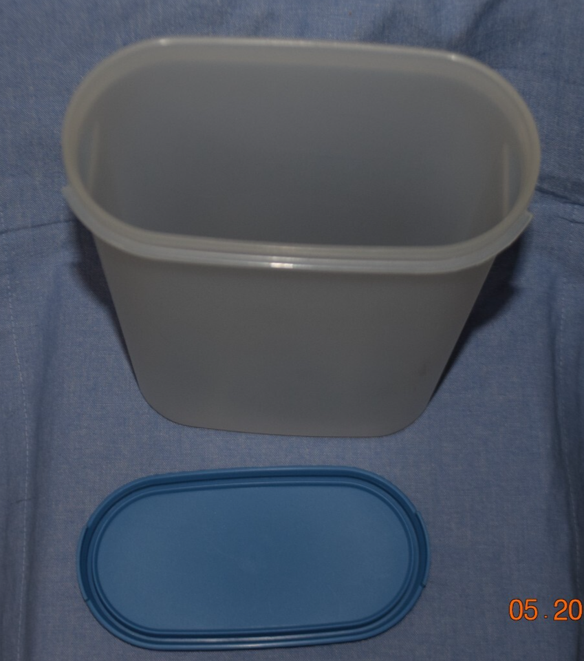 Vintage Tupperware #1615-14 Clear 12.25 Cup Storage Container w/ Light ...