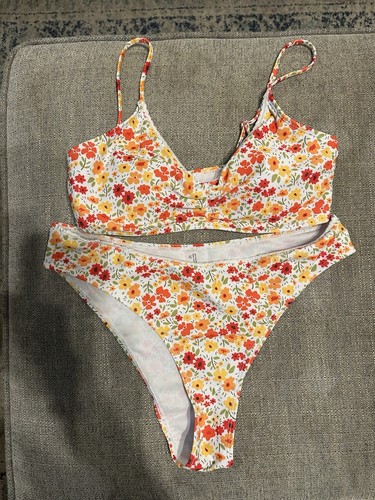 Floral Bikini Set Top Is Medium Bottom Is Size 7 | eBay