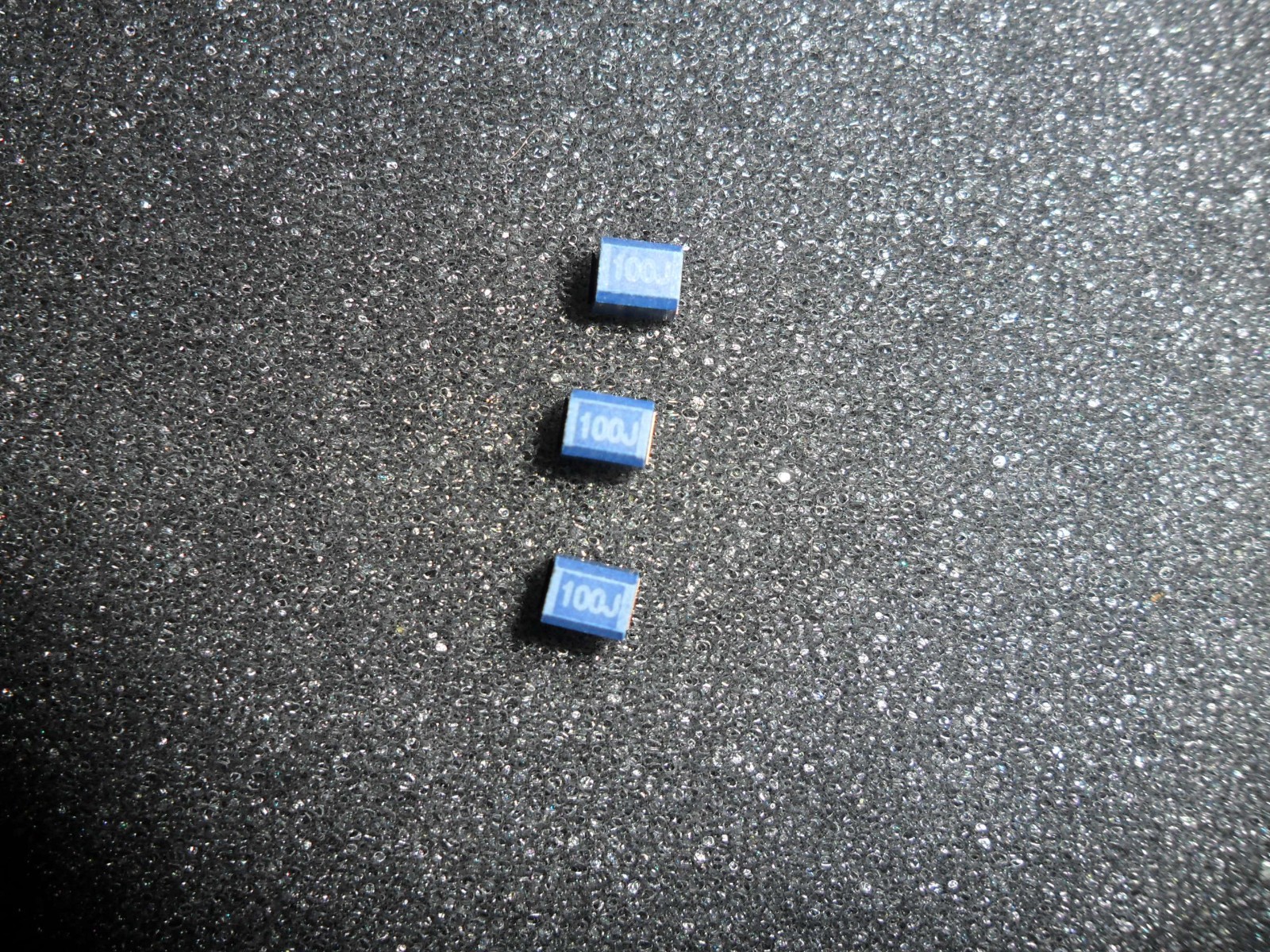 NL45323T-100J-PF 10uH 250mA 2.52MHz 5% TOL 1812 SMD CHIP INDUCTOR (LOT ...