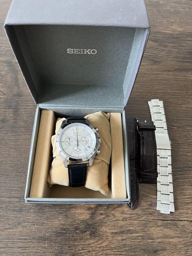 Seiko Chronograph Date Box Silver Quartz Mens Watch Authentic Working ...