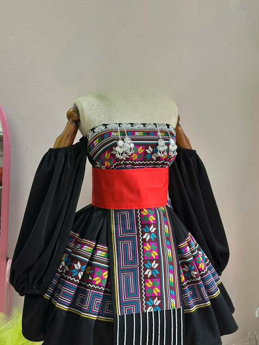 Hmong Traditional Clothing