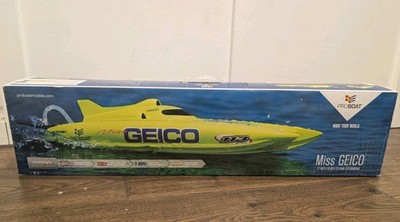 Proboat RC Miss Geico Catamaran Neon Green Race Speed Boat RTR 2.4 Gh ...