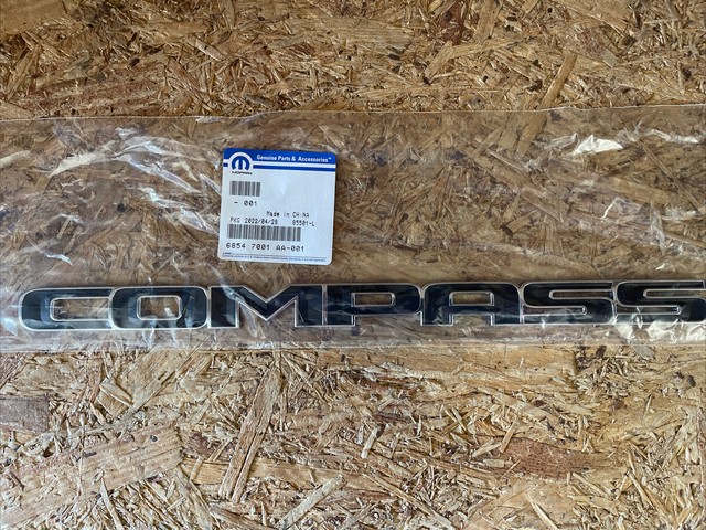 17-23 JEEP COMPASS FRONT RIGHT DOOR EMBLEM NAMEPLATE OEM MOPAR ...