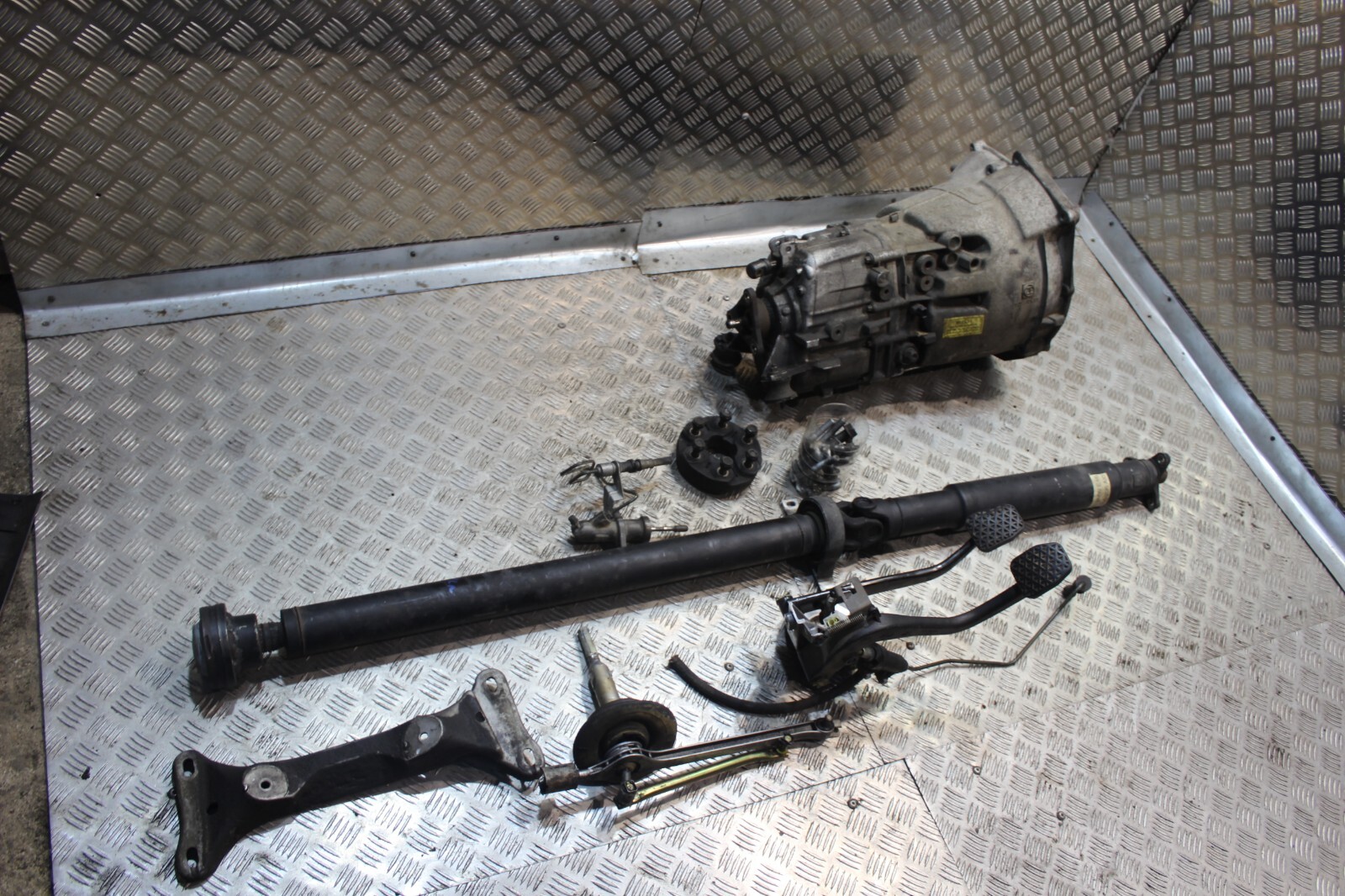 BMW 330i E46 ZF S5D 320Z MANUAL GEARBOX 5 SPEED CONVERSION KIT | eBay