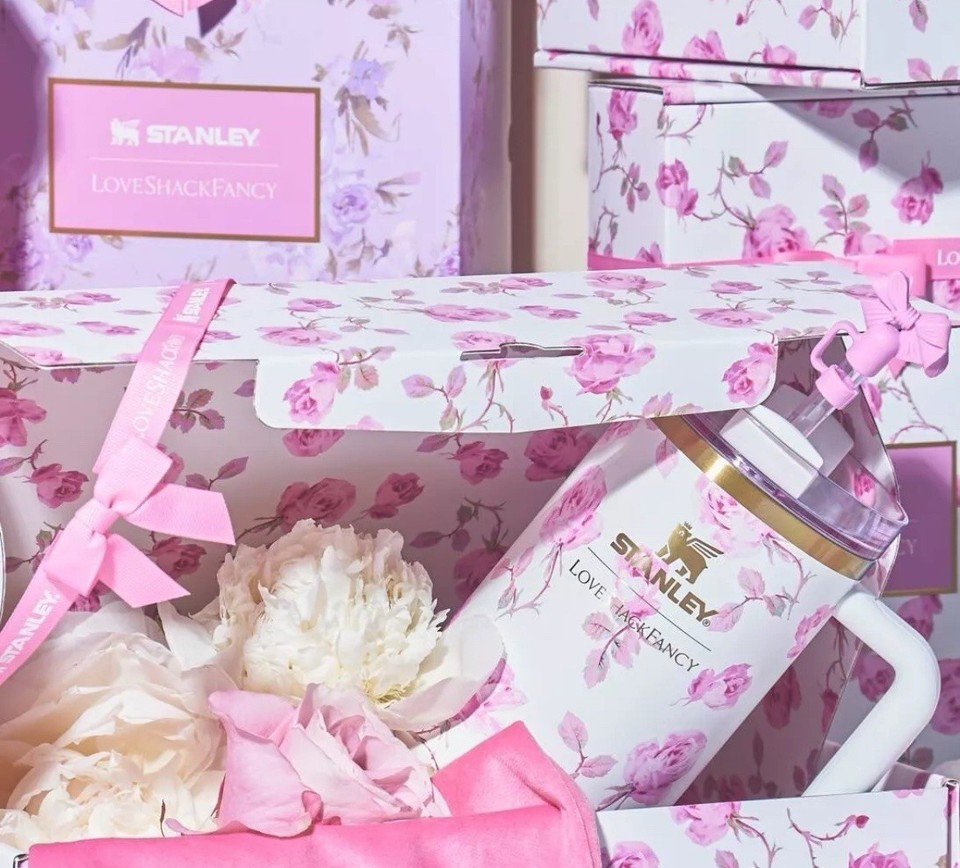 AUTHENTIC STANLEY X LOVESHACKFANCY QUENCHER - 40 OZ - RIBBON ROSA PINK ...