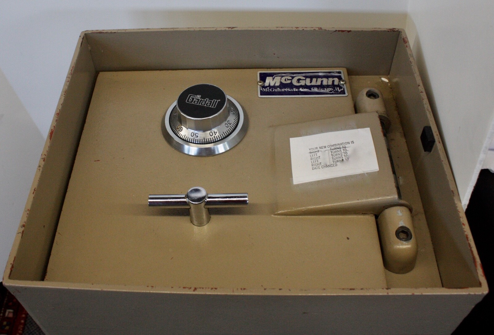 McGUNN Heavy Duty Steel In-Floor Safe.Standard Dial Combo. Cover-Plate ...
