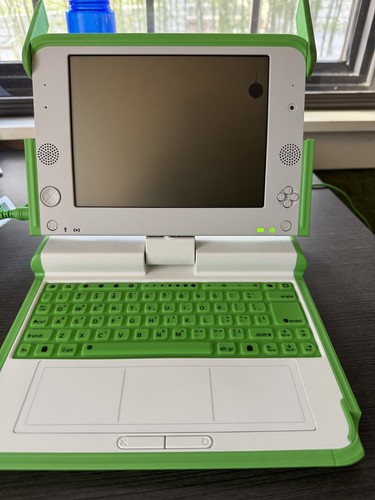 OLPC XO-1 Kids Laptop Computer - One Laptop Per Child - w/ Power ...