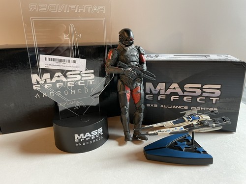 Mass Effect Alliance Fighter Die Cast Lot With Light And Figure | eBay