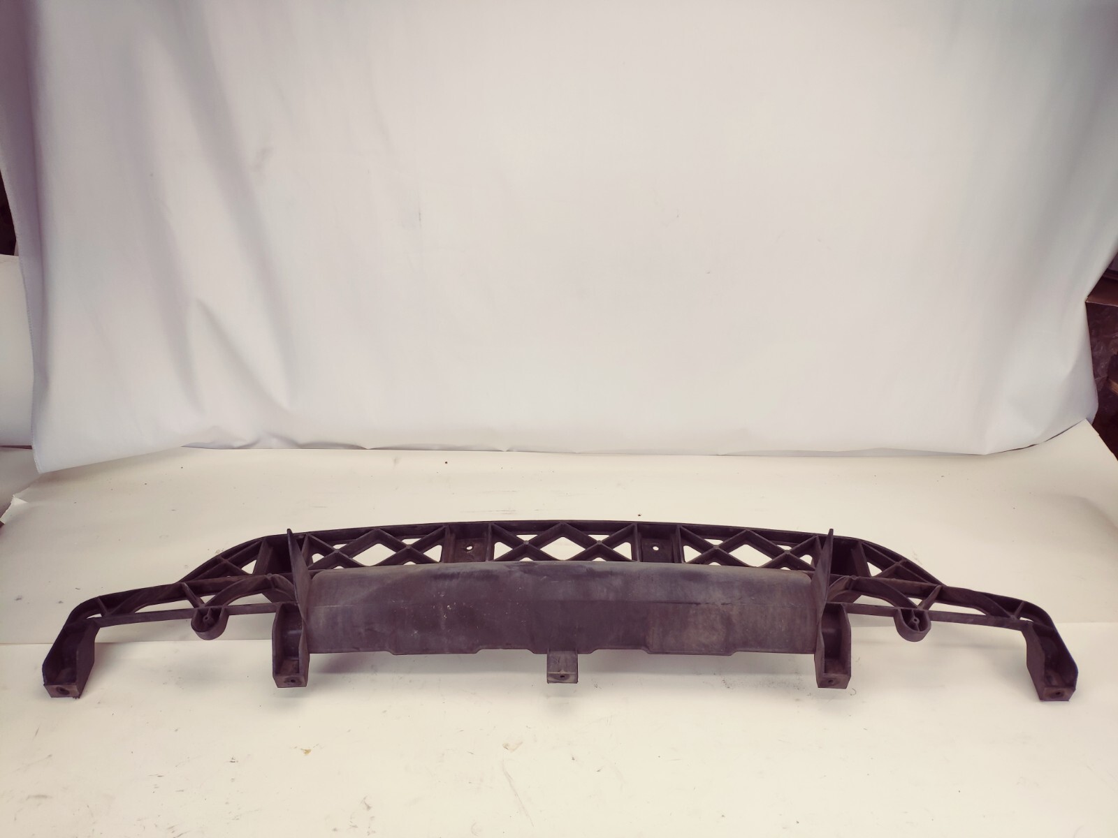 2008 AUDI Q7 4.2 REAR BUMPER LOWER SUPPORT BRACKET 4L0807329 C51 | eBay