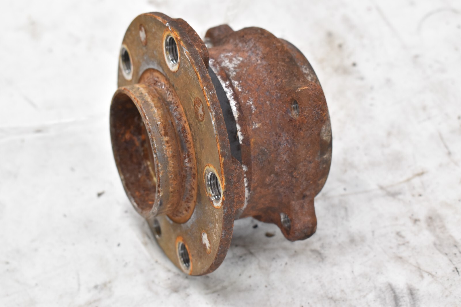 2017-2020 Maserati Ghibli Levante Rear Wheel Hub Bearing 670032030 OEM ...