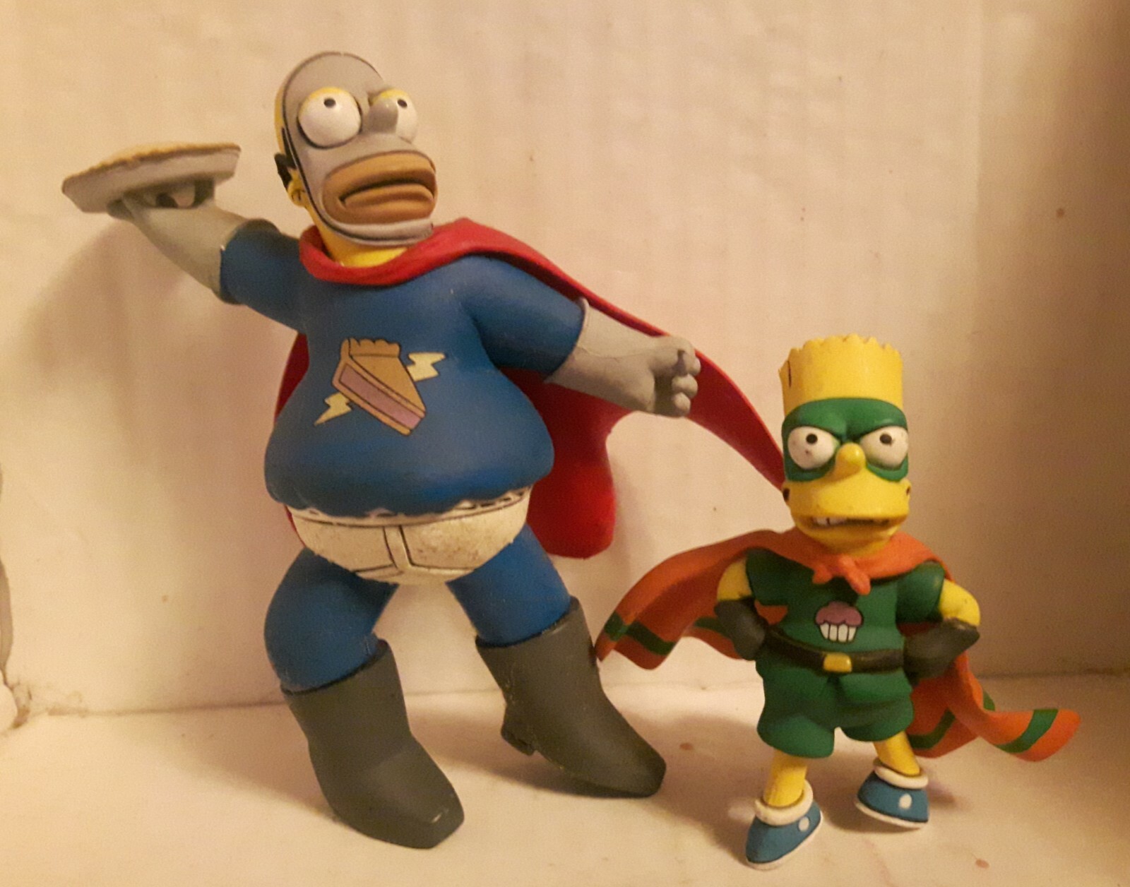 2007 Mcfarlane Toys The Simpsons PIE MAN & THE CUPCAKE KID Action ...