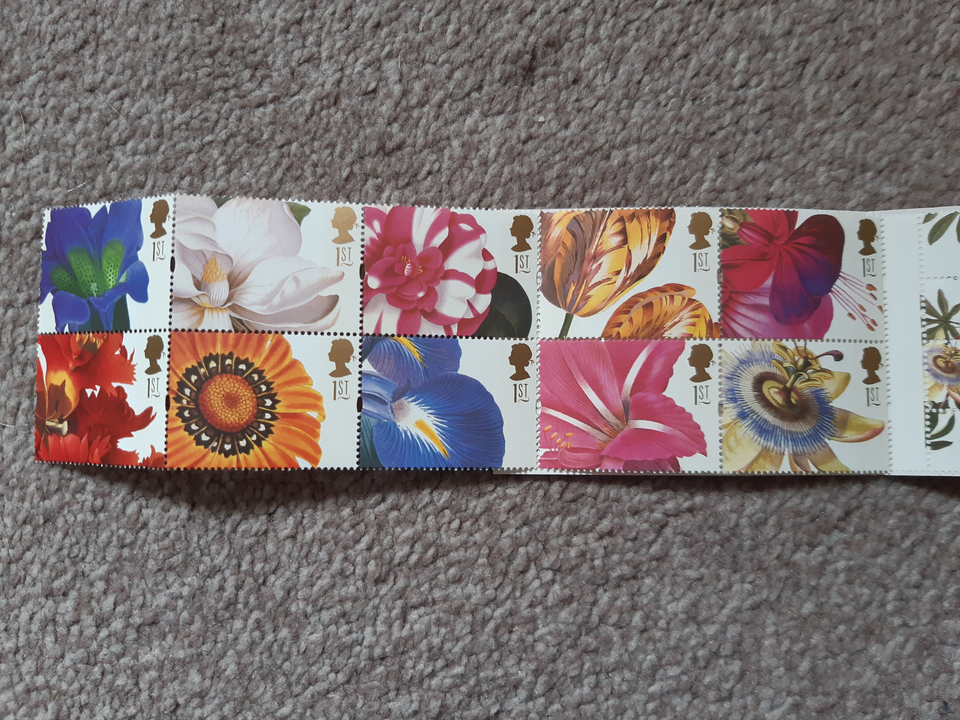 GB 10 x 1st Stamp Booklet with Greetings Labels, 1998 Chocolate Design ...