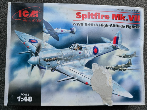 ICM - Spitfire Mk VII WWII British High-Altitude Fighter - 1:48 Scale ...