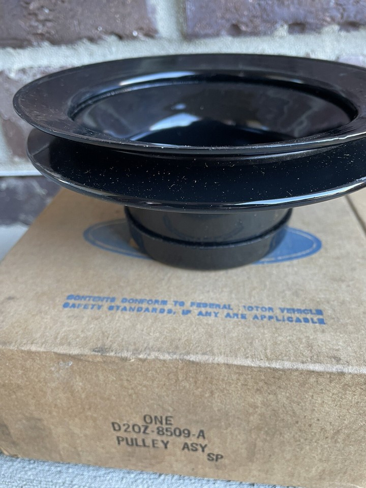 NOS 1972 1973 Torino 302 351 400 Water Pump Pulley Mustang Cougar D2OE ...