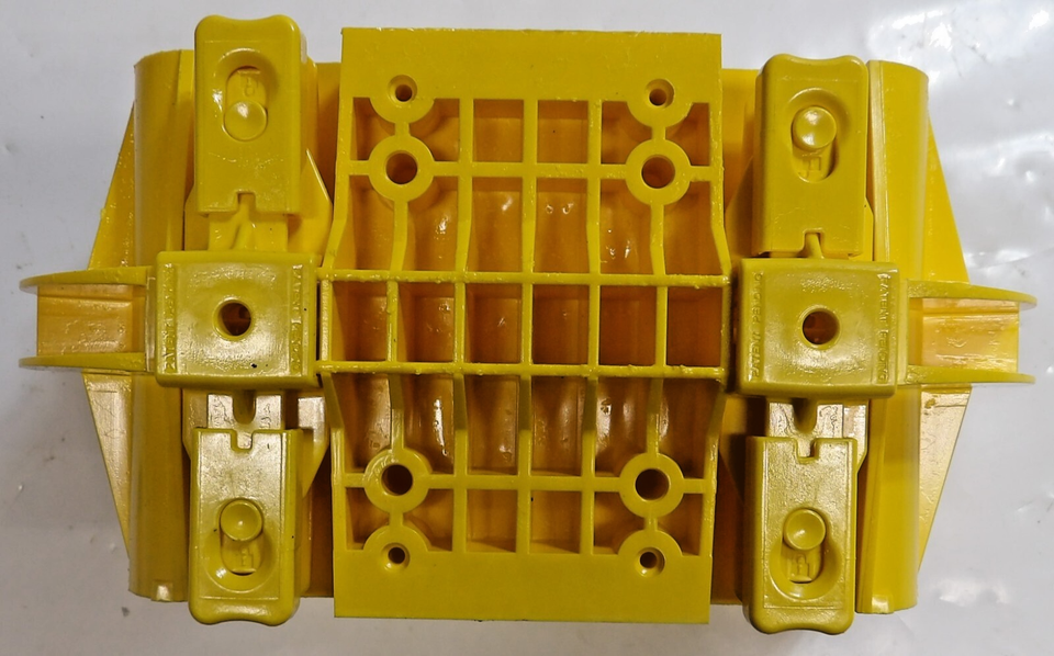 Lot Of 7 FGS-MFAW-B Commscope Fiberguide 4"x6" With Snap Fit Junction | eBay