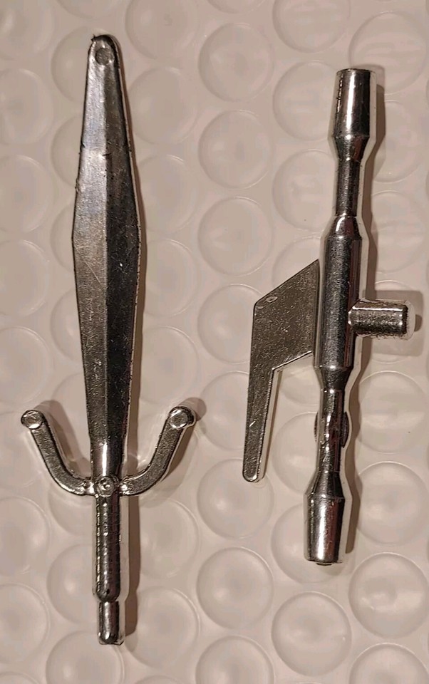 Tek Toys Robo Bugs Reptiles Lot Chameleon Gun And Mantis Sword Chrome ...