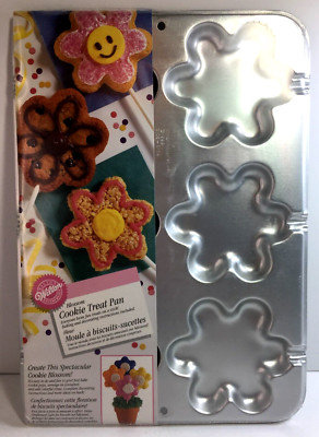 Wilton Blossom Cookie Treat Pan - Flower Shaped 1999 - Make a Flower ...