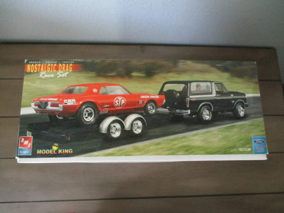 AMT NOSTALGIC DRAG RACE SET BRONCO COUGAR TRAILER PLASTIC MODEL KIT 1: ...