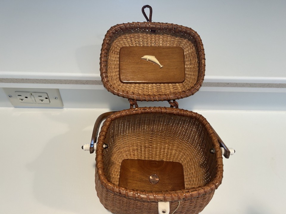 2003 Nantucket Basket Purse signed "Farnum" w/whale scrimshaw& penney ...
