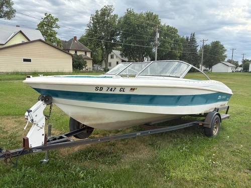 1993 Larson 19' Boat w/ Title & Trailer | eBay