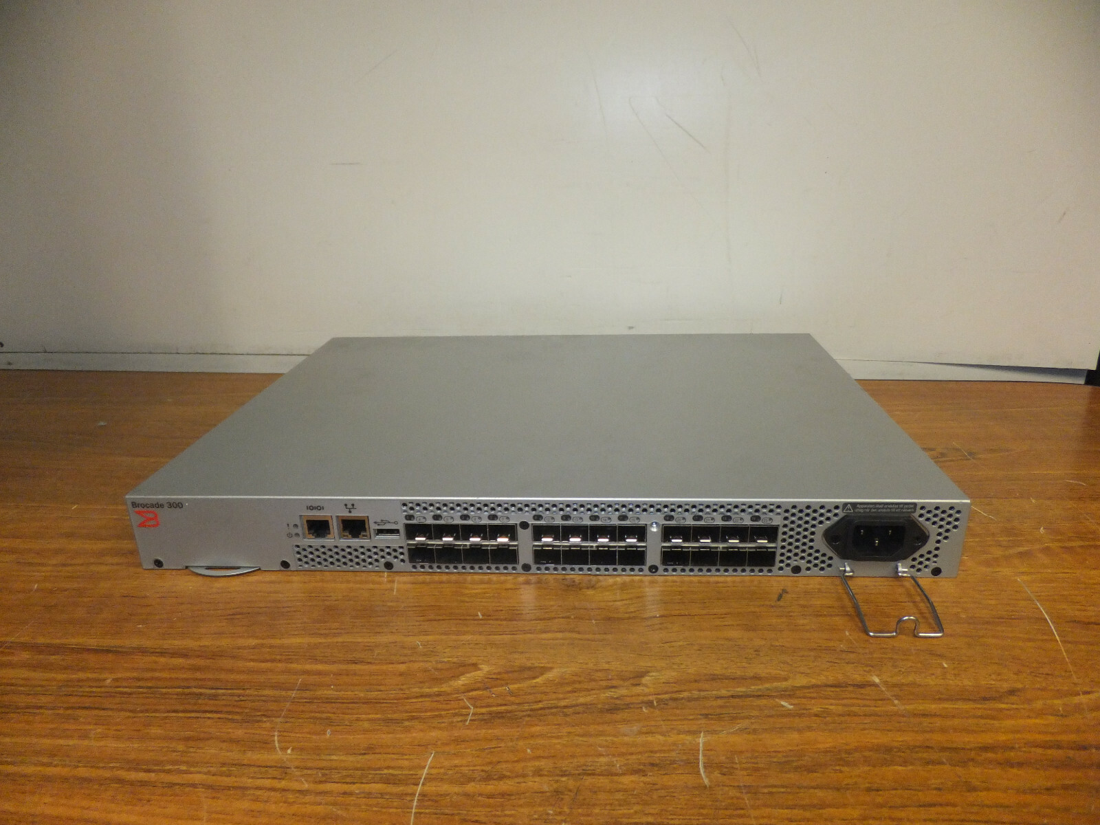DL-300 DL-320-B-1008 80-1001861-05 BROCADE 300 24-PORT 8GB FC SAN | eBay