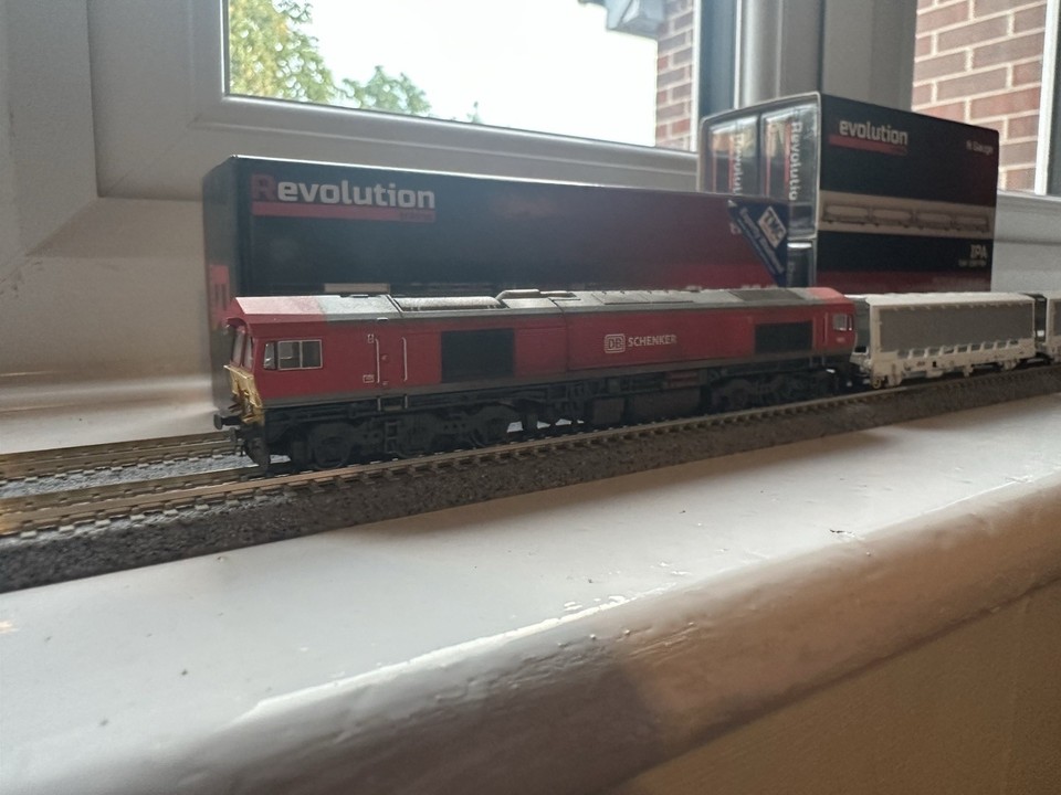 Revolution Trains Class 59 DB Schenker + 4 IPA wagons - N Gauge | eBay UK