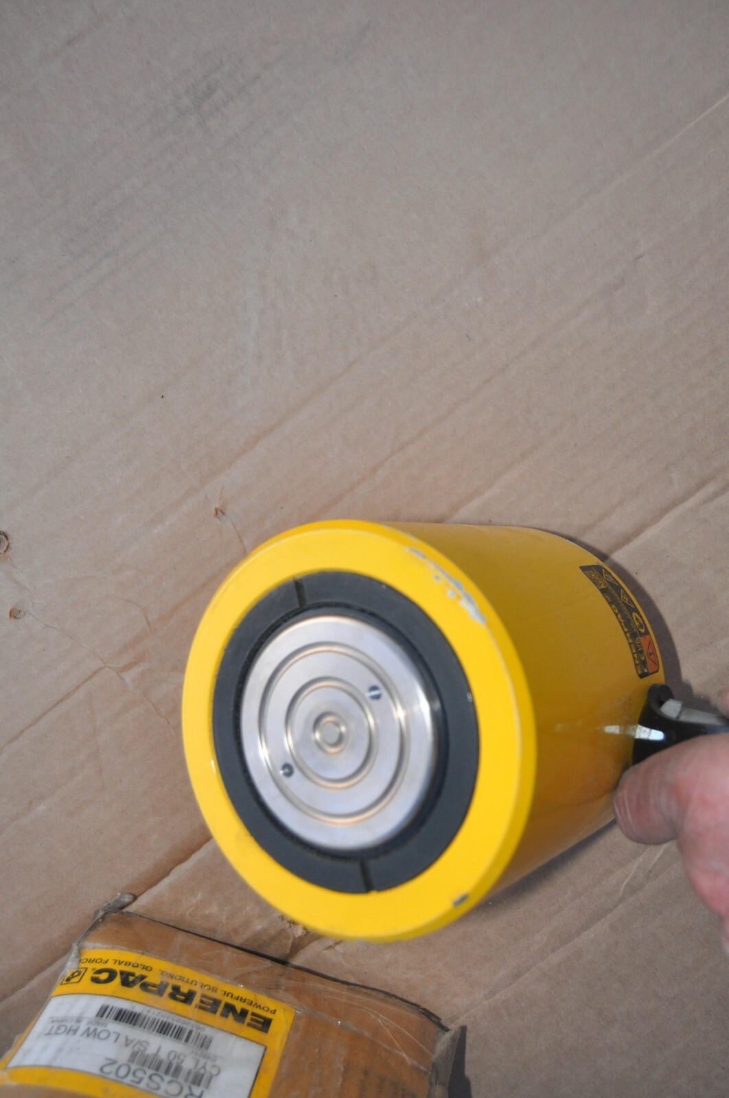 Enerpac Flat-Jac RCS-502 50-Ton Single Acting Spring Return Hydraulic ...