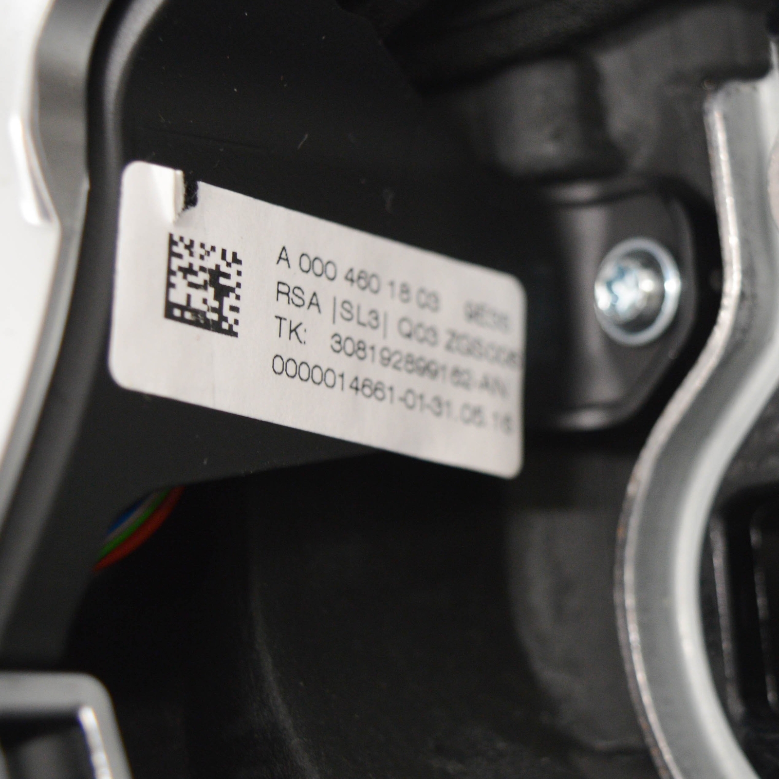 MERCEDES-BENZ C-CLASS W205 Steering Wheel w/ Pads A0004601803 ...