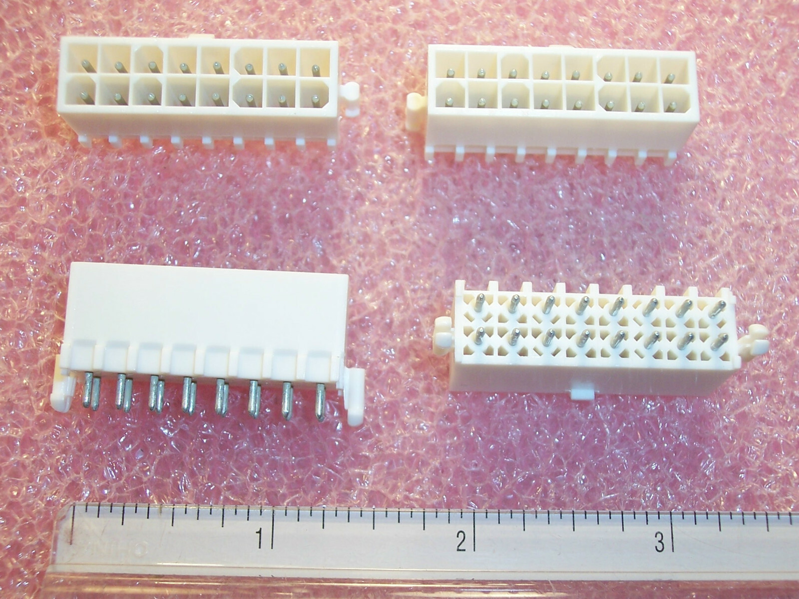 QTY (15) 794068-1 TYCO 16 POSITION (8x2) VERTICAL SHROUDED HEADERS 4 ...