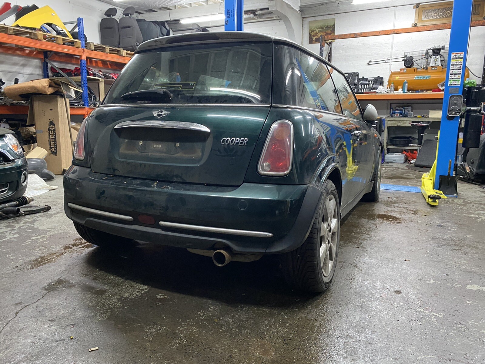 BMW Mini One Cooper Wheel Nut Breaking R50 R53 BRG British Racing Green ...