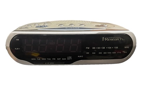 Emerson Clock Radio Research SmartSet AM/FM Dual Alarm CKS1850 Auto ...