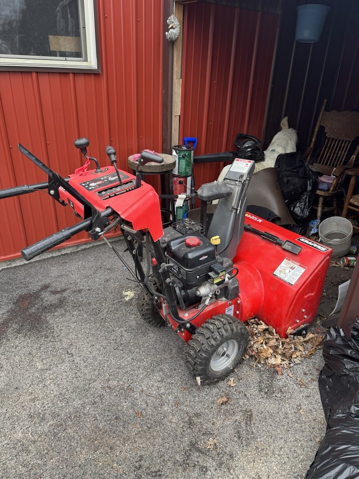 SNAPPER M1024 snowblower used only two winters . Very low hours | eBay