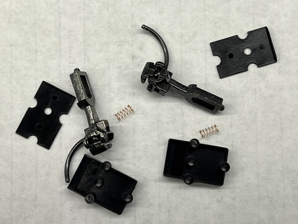 Kadee Type E Medium Centerset #745 Couplers. Sale is for 8 Pair of ...