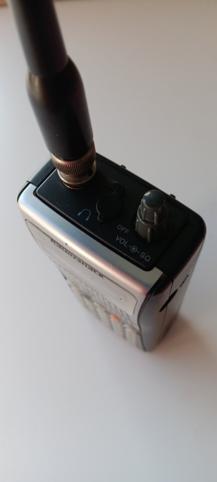 Radio Shack Pro-97 20-527 1000 Channel Triple Trucking Handheld Radio ...