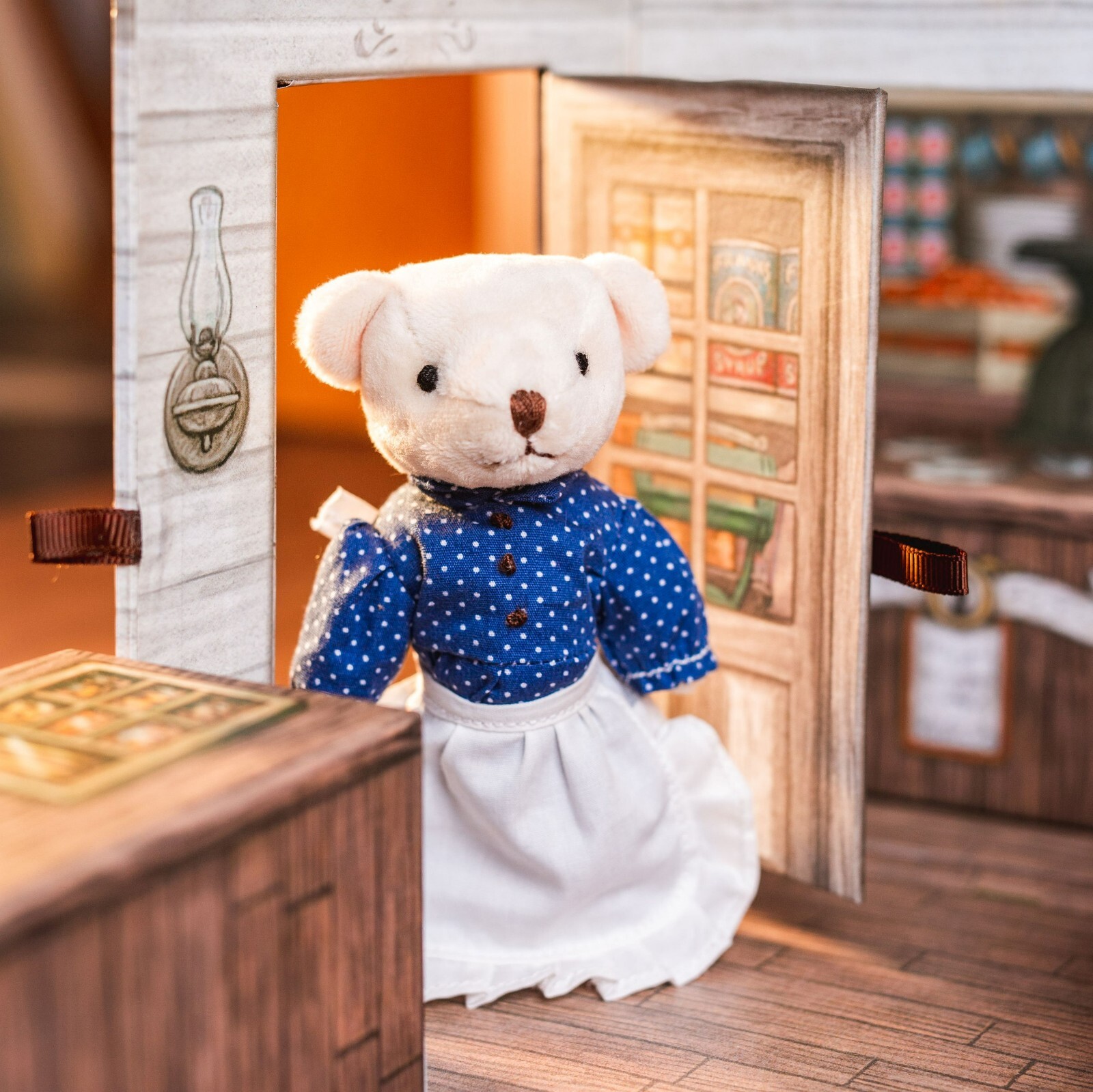 The Queens Treasures My First Little House 18 Pc Oleson's Bear Family ...