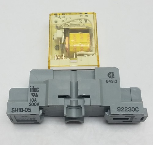 IDEC 10A Relay and Base RHIB SH1B-05 #8903 | eBay