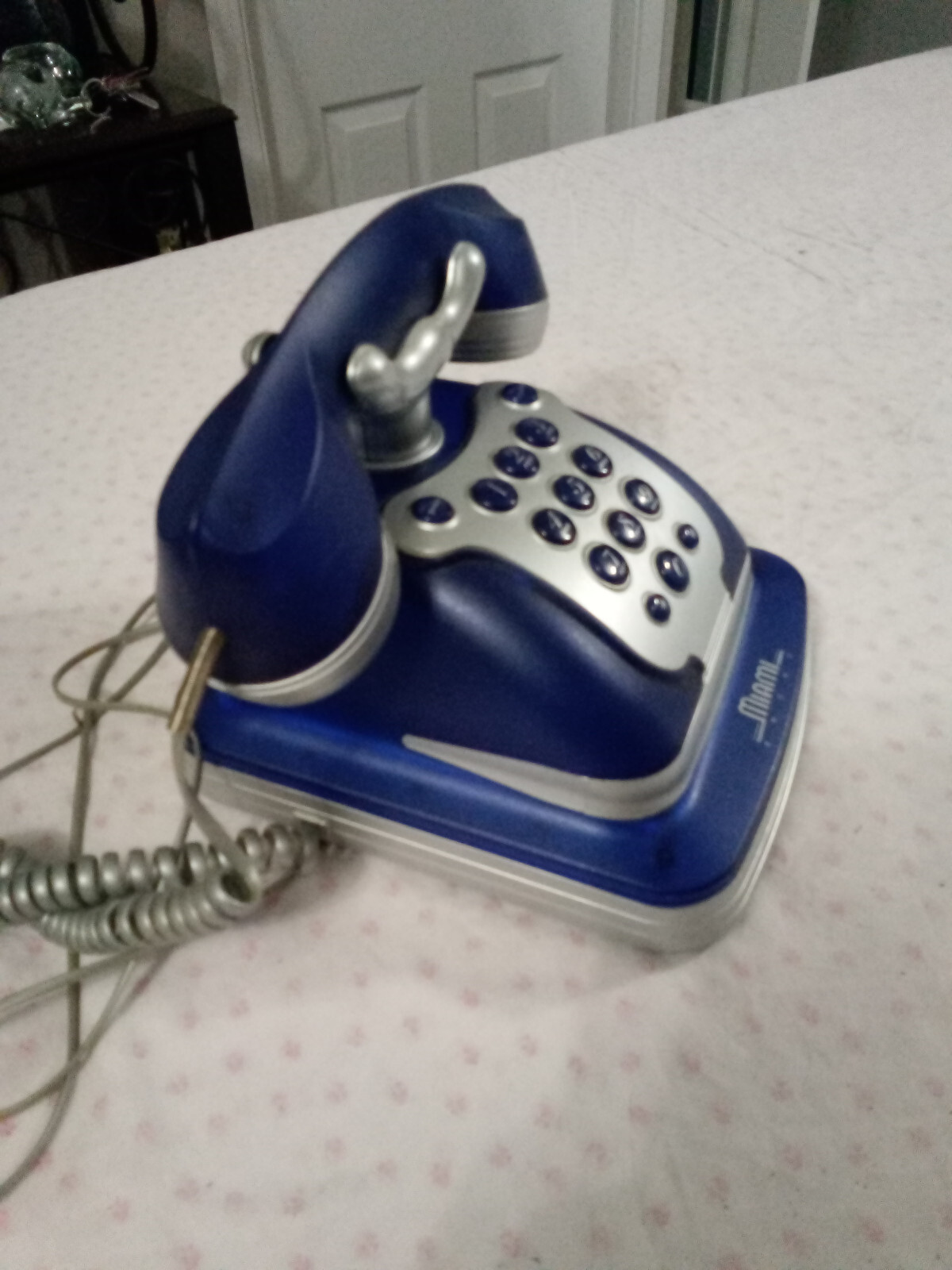 Purple Vintage Miami Phone, like new condition. Landline, includes cord ...
