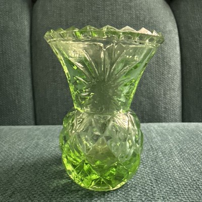 Vintage Green Glass Toothpick Holder Lead Crystal Sawtooth Pattern 2" x ...