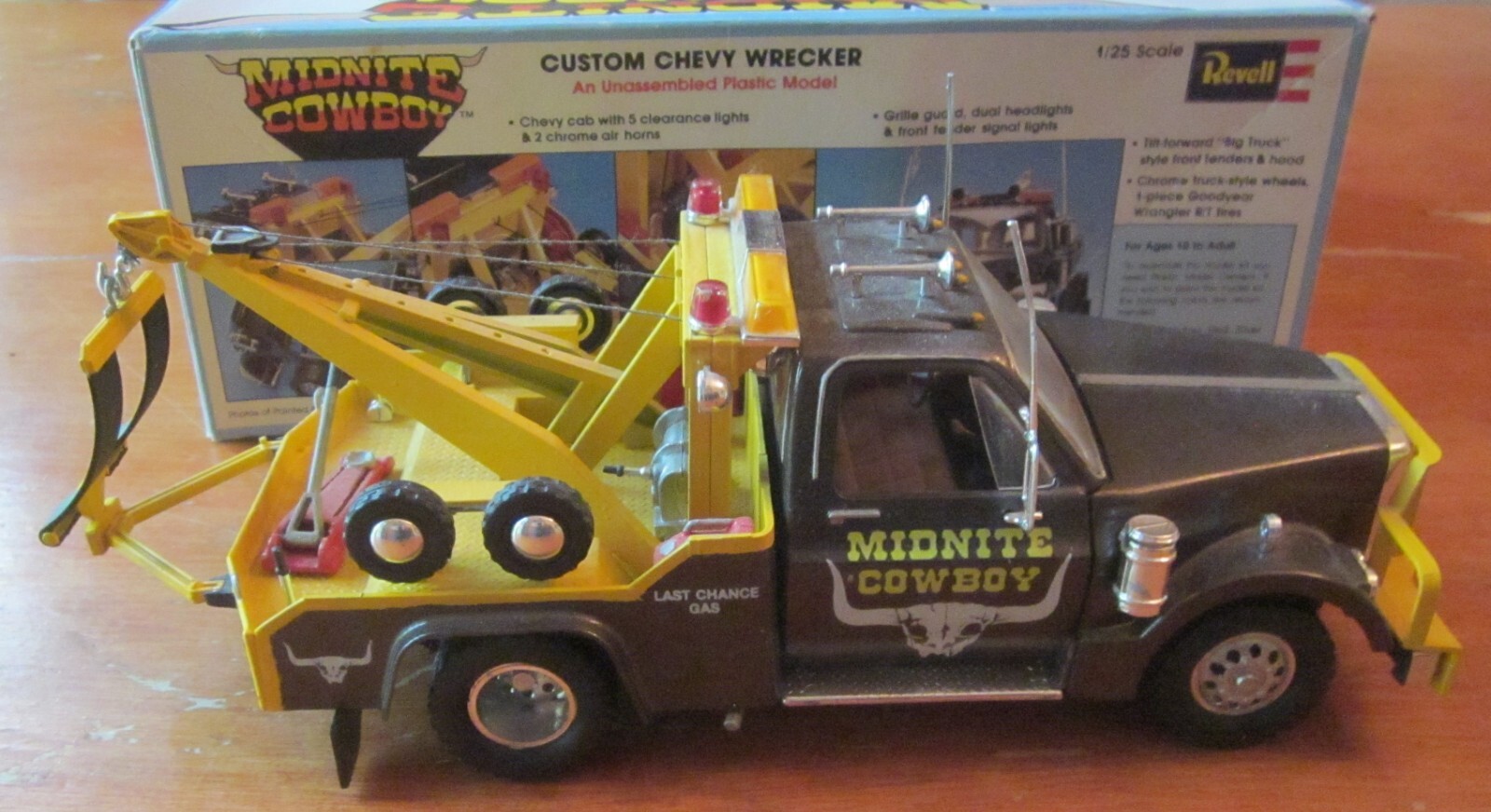 Revell H-1383 Midnite Cowboy Custom Chevy Wrecker Truck Built 70s in ...