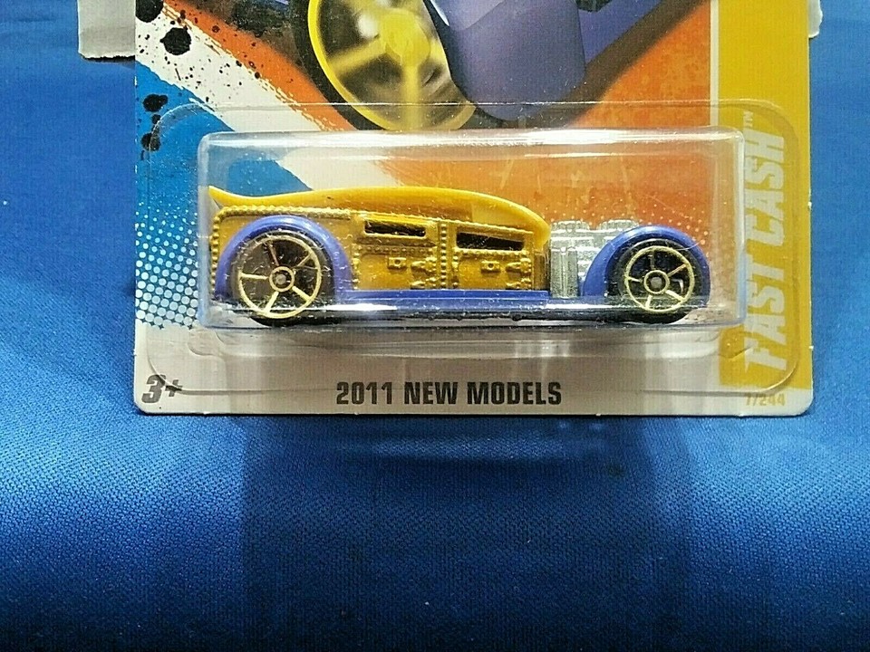 Hot Wheels Fast Cash 2011 New Models Blue & Gold Diecast 1:64 Scale ...