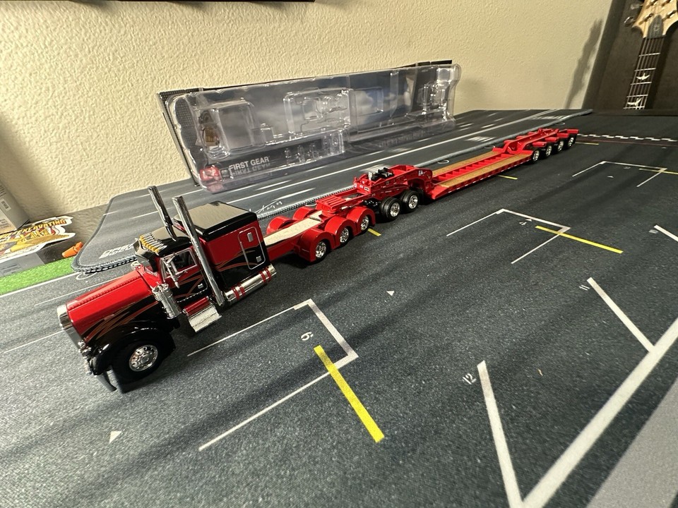 NEW DCP Red 1/64 Fontaine Lowboy w/ Detachable Goose Jeep & 4th Flip | eBay